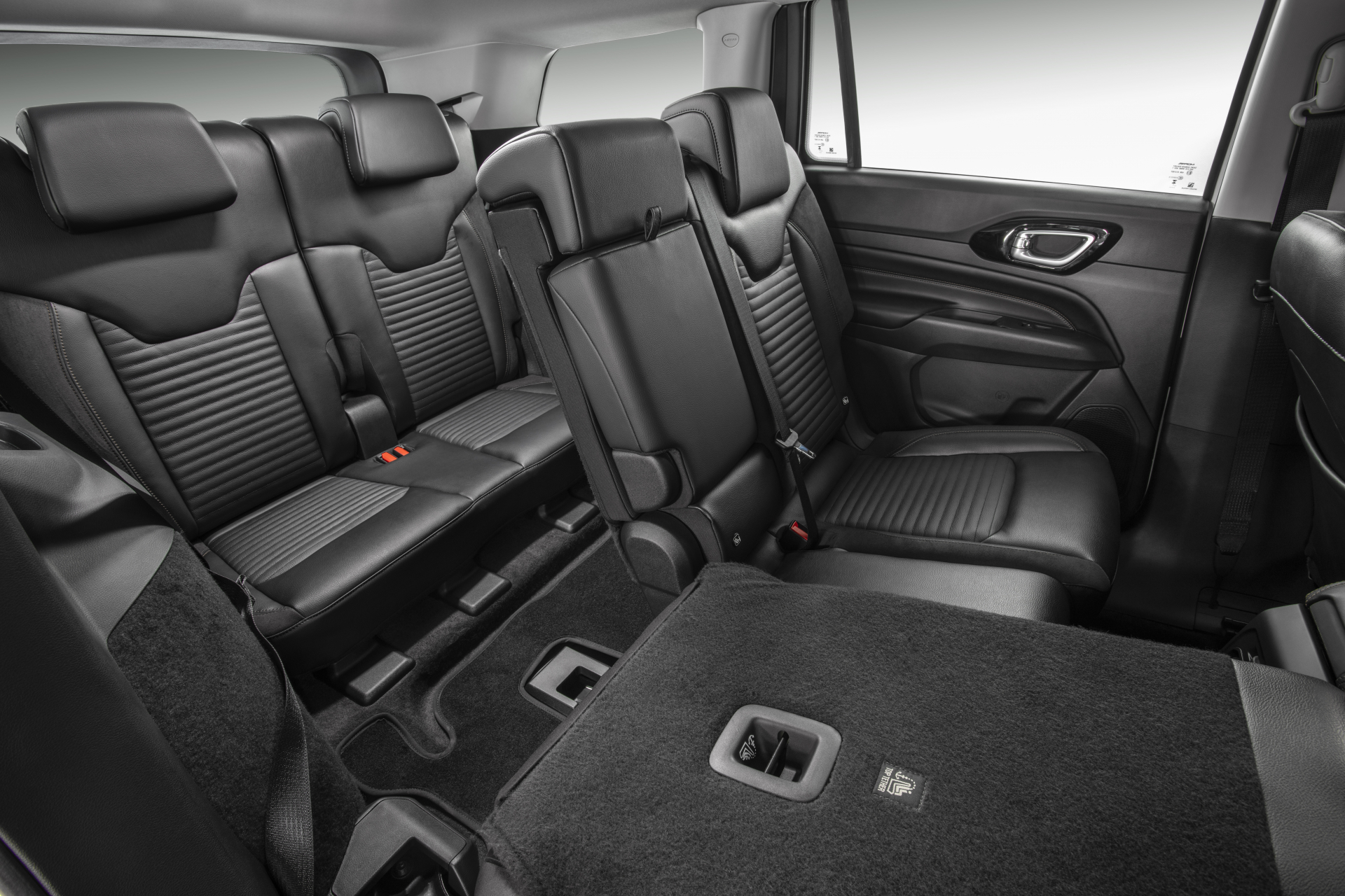 Porta-malas Jeep Commander: qual é a capacidade do SUV?