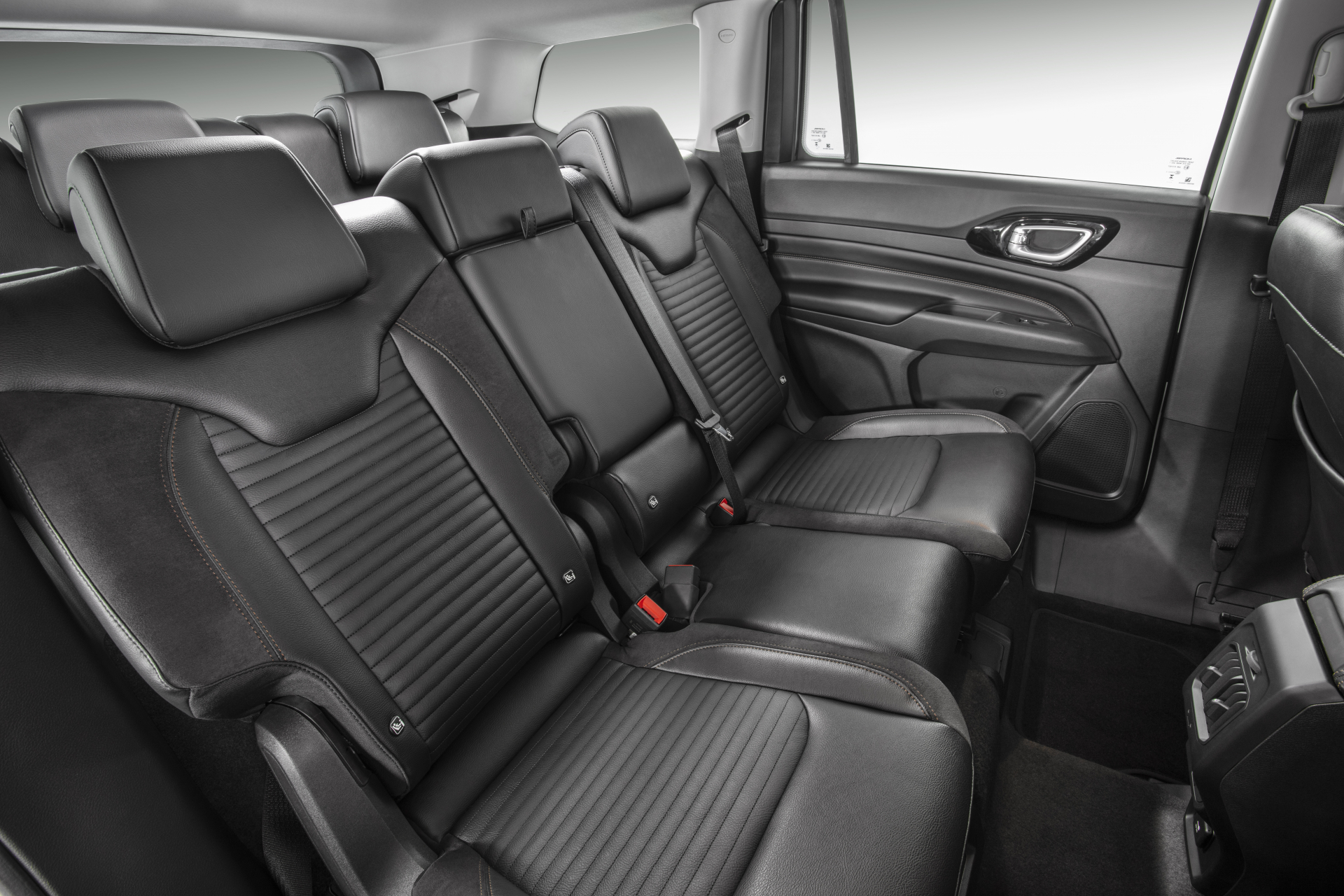 Porta-malas Jeep Commander: qual é a capacidade do SUV?
