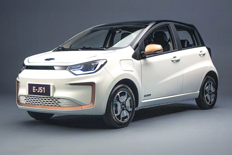 Menor carro do Brasil: veja o top 5 dos modelos mais compactos